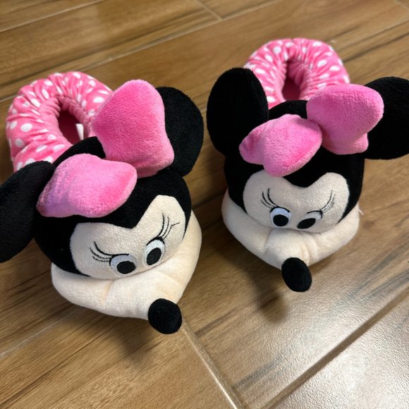 Disney | Shoes | Disney Kids Girls Minnie Mouse Slippers Size 31 In ...